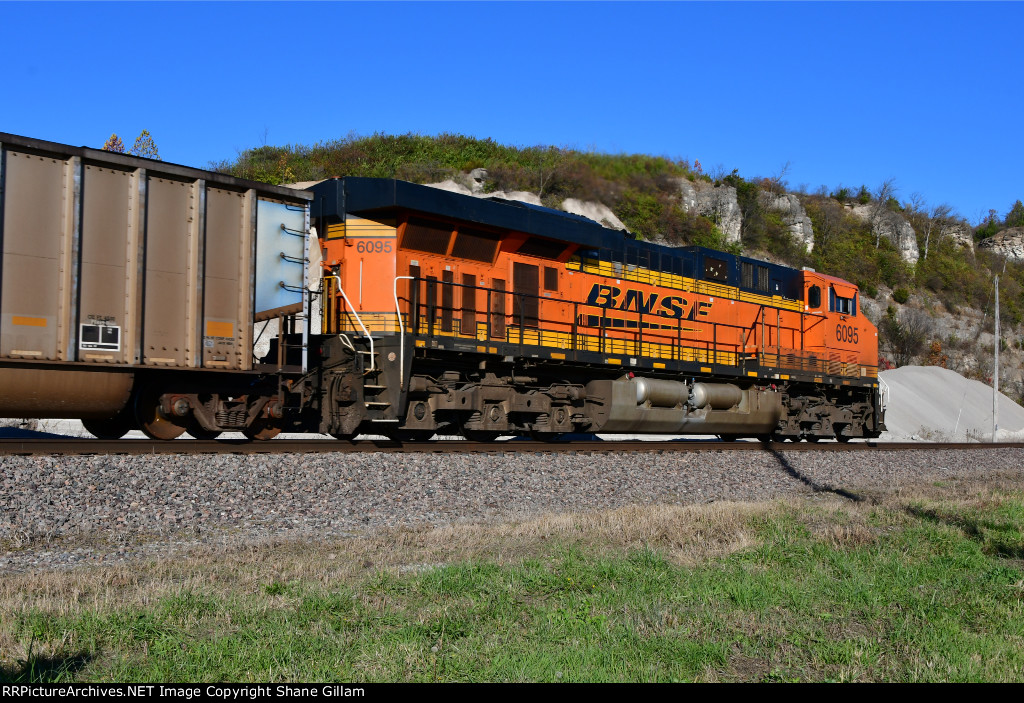 BNSF 6095 Roster shot.